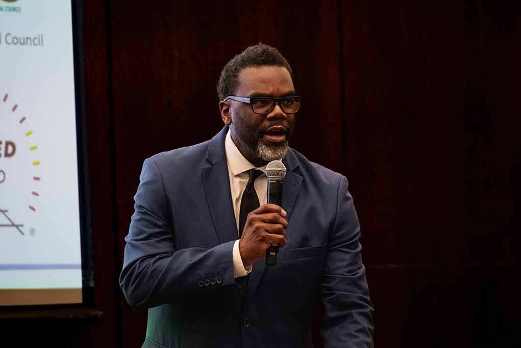 Black Chicagoans Sue Mayor Johnson Over Migrant ‘Tent City’ | Prosper News